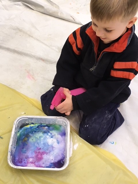 Preschool STEAM – Fizzing Colors – Kids Blog