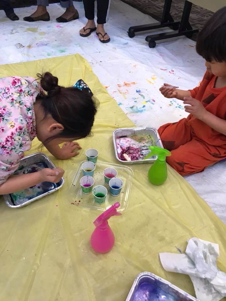 Preschool STEAM – Fizzing Colors – Kids Blog