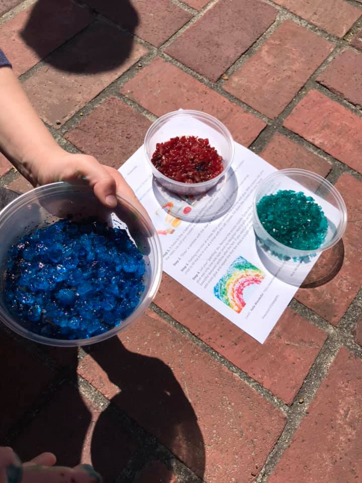 Preschool STEAM ~ Rock Salt Rainbows – Kids Blog