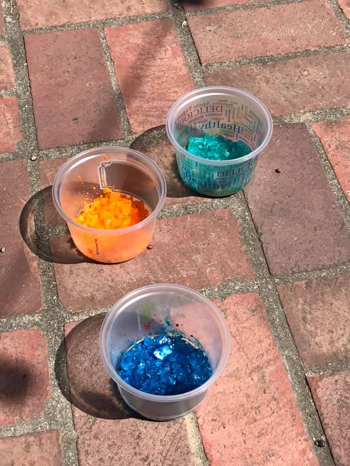 Preschool STEAM ~ Rock Salt Rainbows – Kids Blog